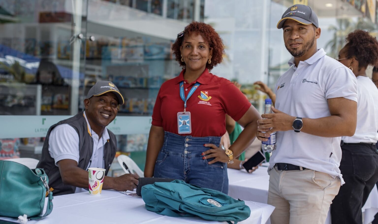 Teleislas News - Isleños participaron en la primera feria de servicios ...